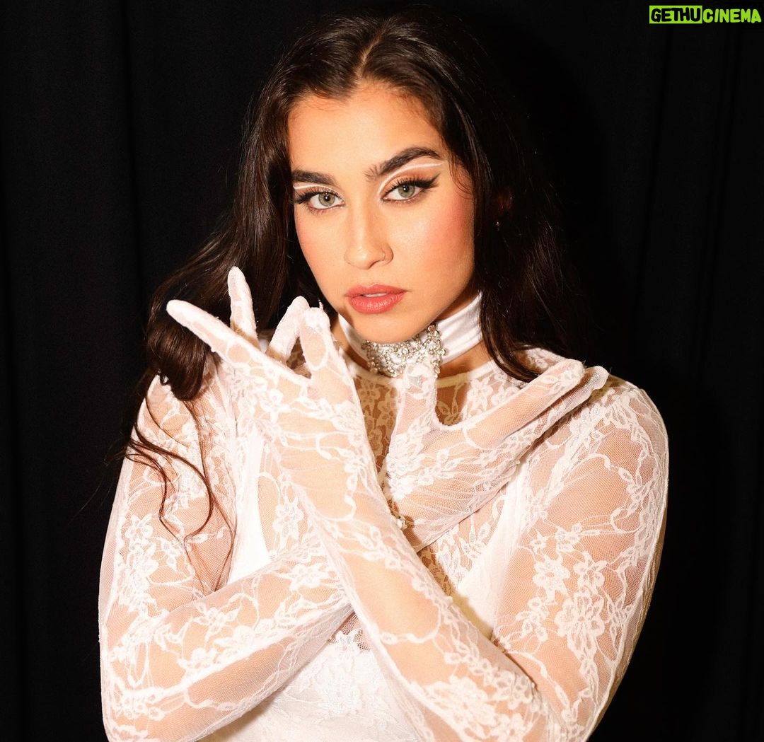 Actress Lauren Jauregui HD Instagram Photos and Wallpapers August 2022 ...