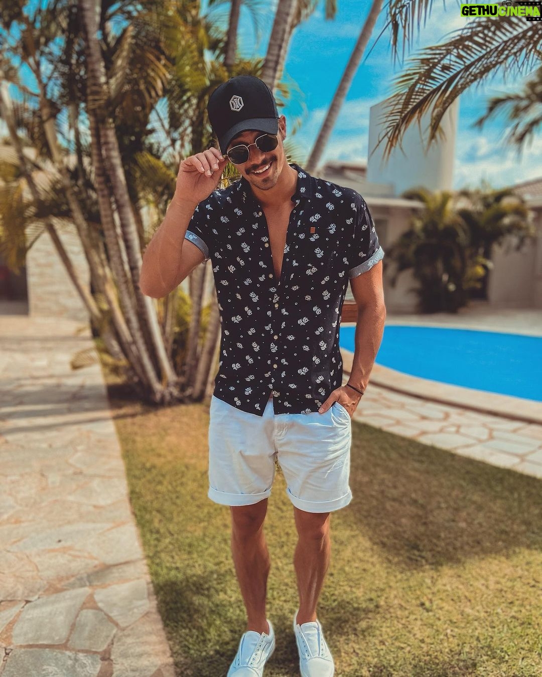 Leandro David Instagram – Esperando o convite do pagode / Fui chamado ...