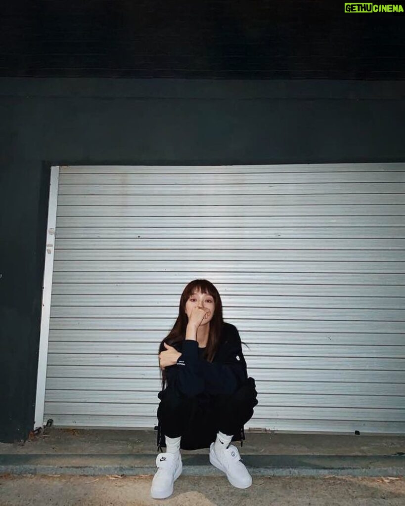 Actress Lee Sung-kyoung HD Instagram Photos and Wallpapers December ...