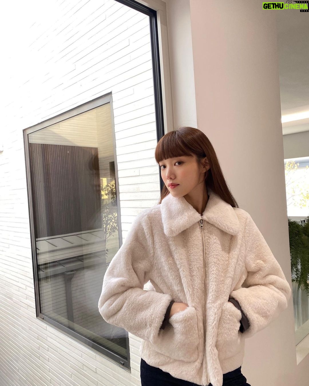 Actress Lee Sung-kyoung HD Instagram Photos and Wallpapers December ...