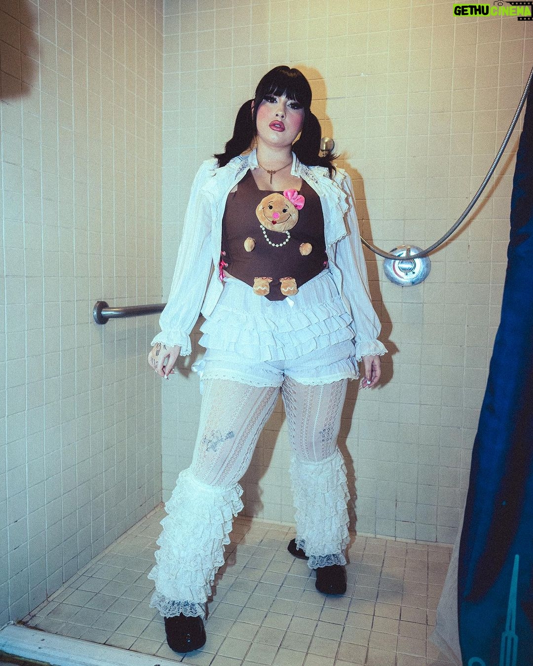 Lucy Loone Instagram – yo i’m grateful for everything. getting my album ...