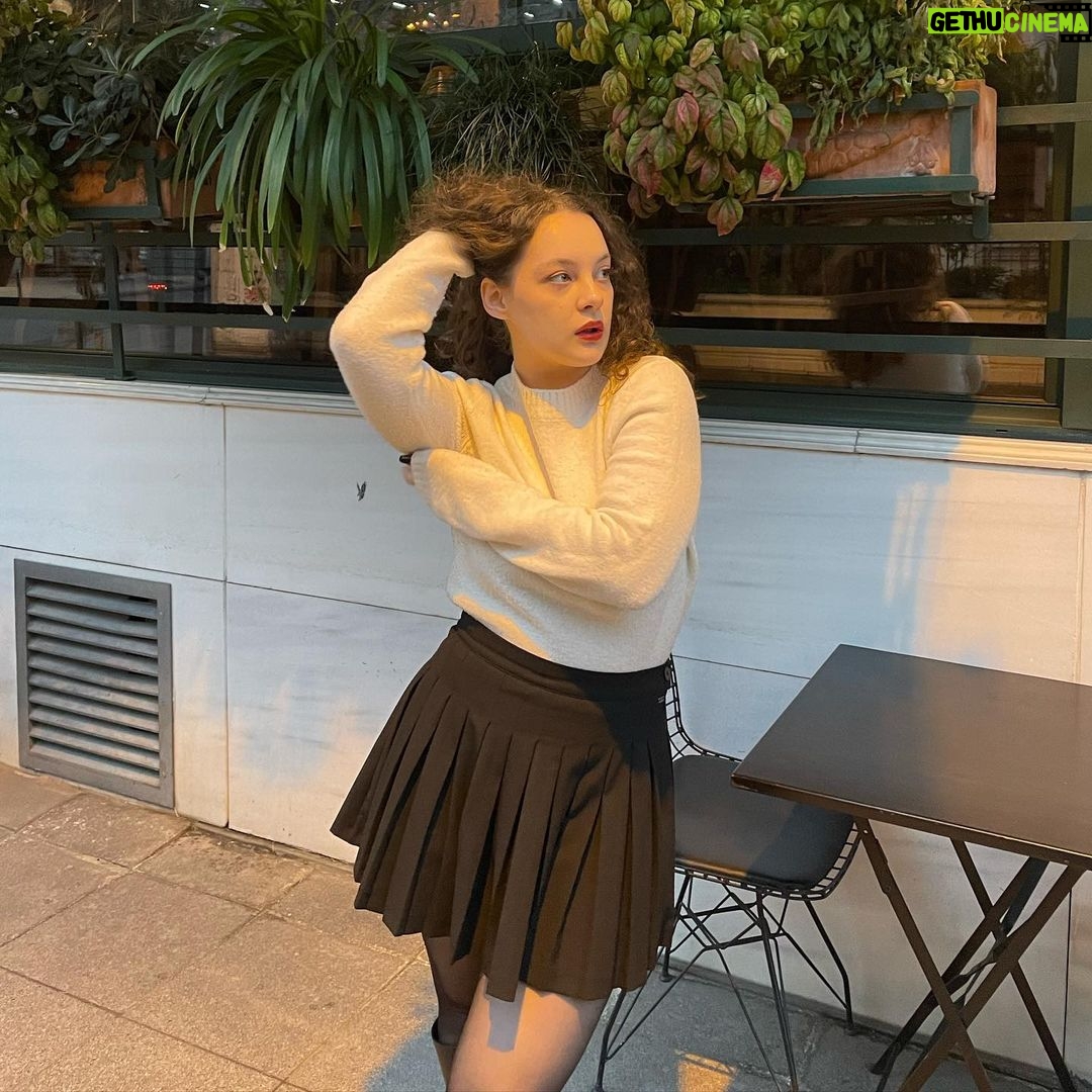 Merve Ateş Wiki, Biography, Age, Gallery, Spouse and more