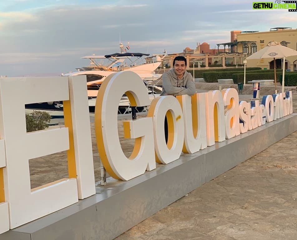 Mohamed Anwar Instagram – وقت غروب الشمس واقف عالبحر بعيد | Gethu Cinema