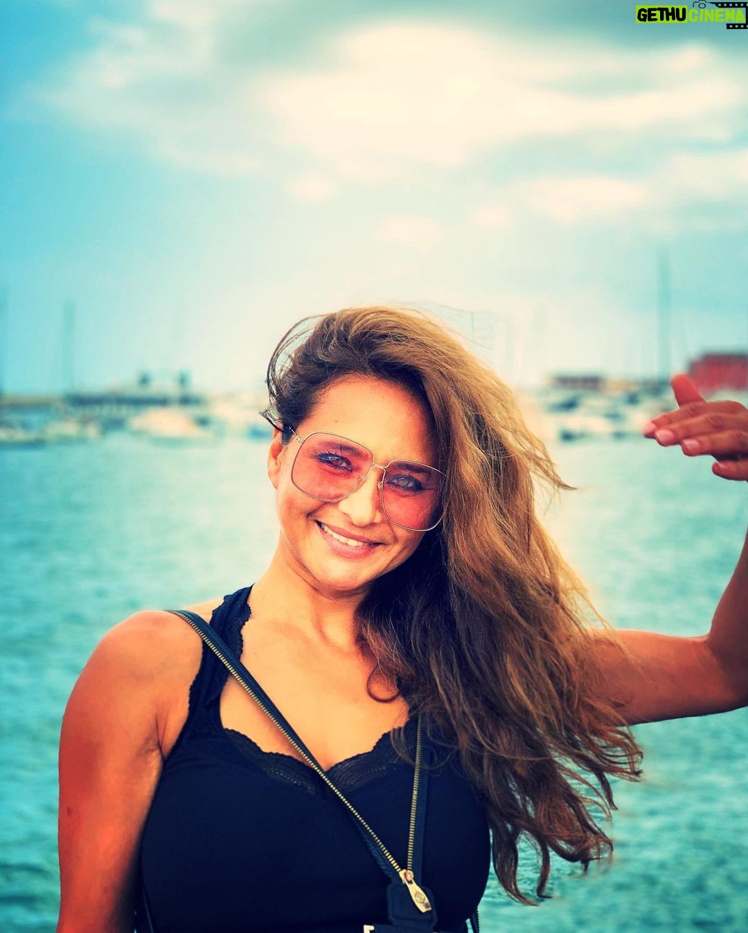 Nelly Karim Instagram – Thank you for making me Happy 😃 ️#happy #trip # ...