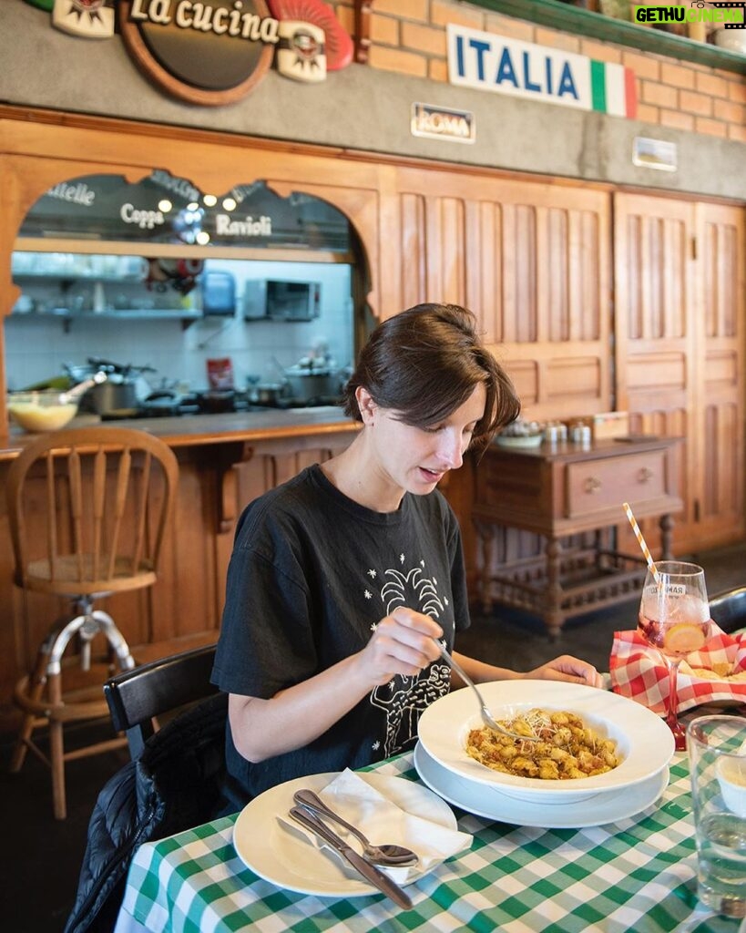 Actress Paula Luchsinger HD Instagram Photos and Wallpapers January ...