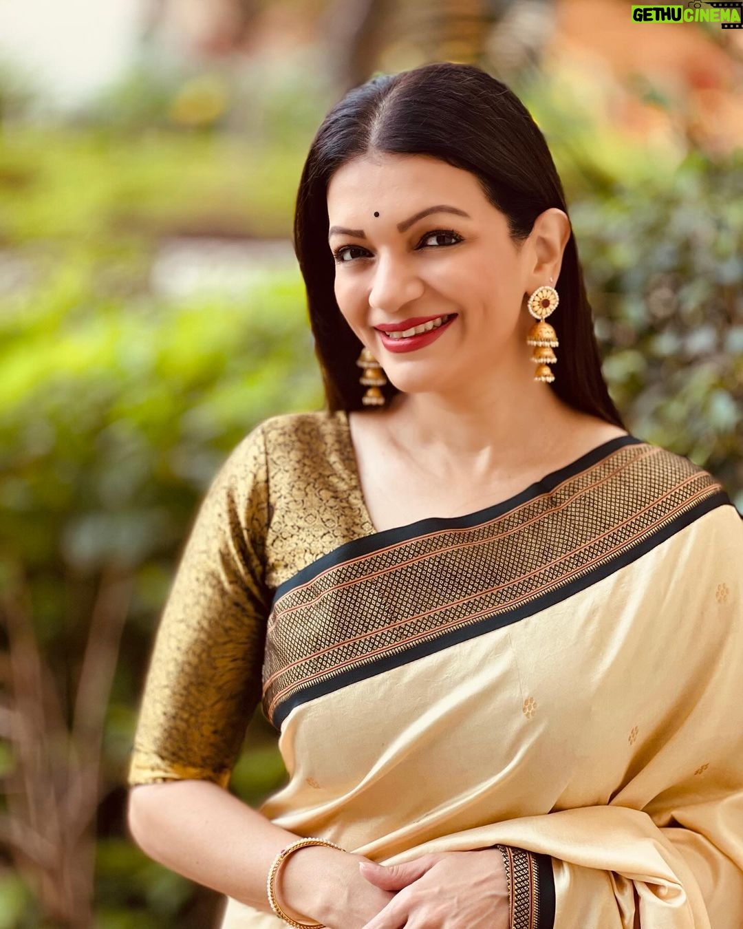 Actress Prachee Shah HD Instagram Photos and Wallpapers February 2024 ...