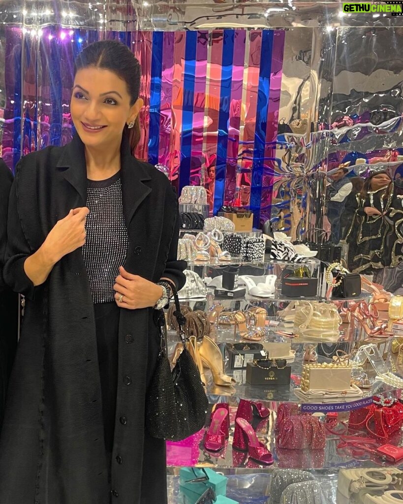 Actress Prachee Shah HD Instagram Photos and Wallpapers November 2023 ...