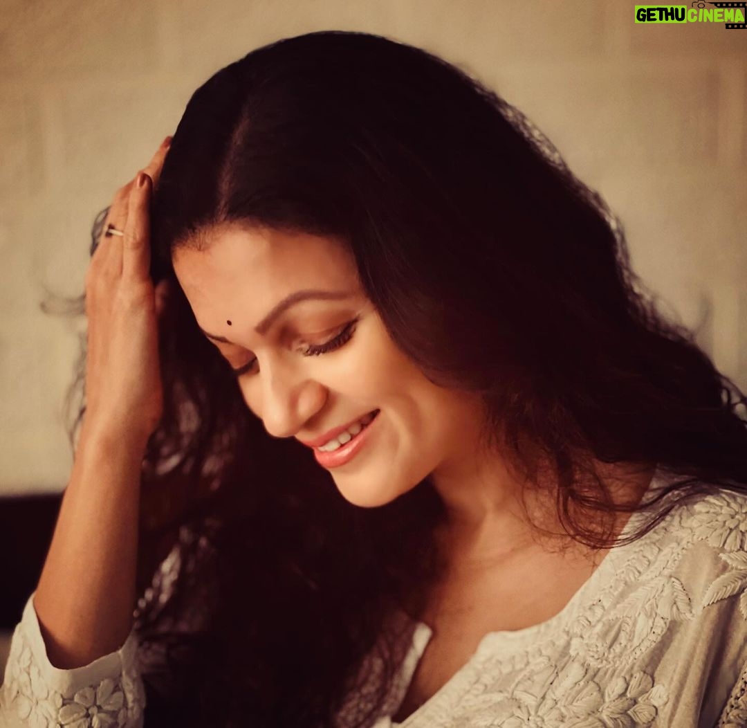 Actress Prachee Shah HD Instagram Photos and Wallpapers December 2023 ...