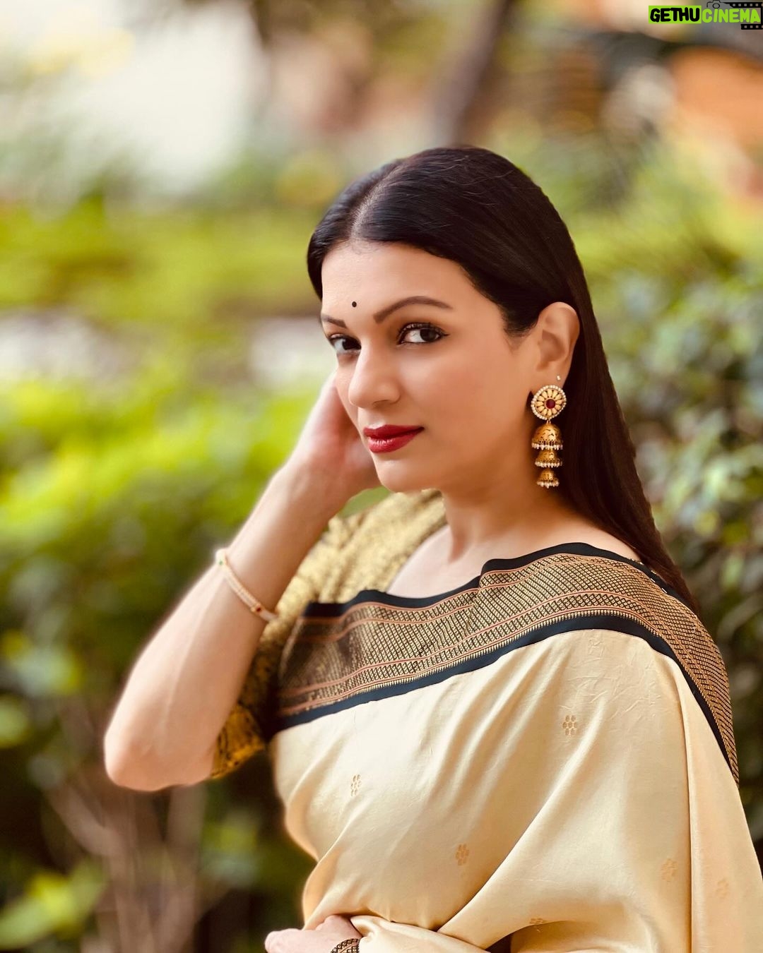 Actress Prachee Shah HD Instagram Photos and Wallpapers February 2024 ...