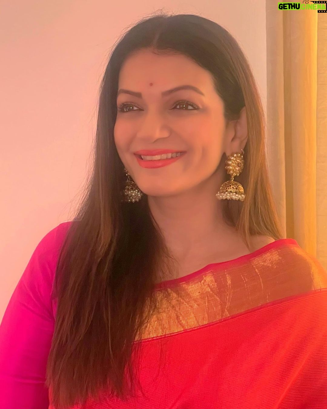Actress Prachee Shah HD Instagram Photos and Wallpapers January 2024 ...