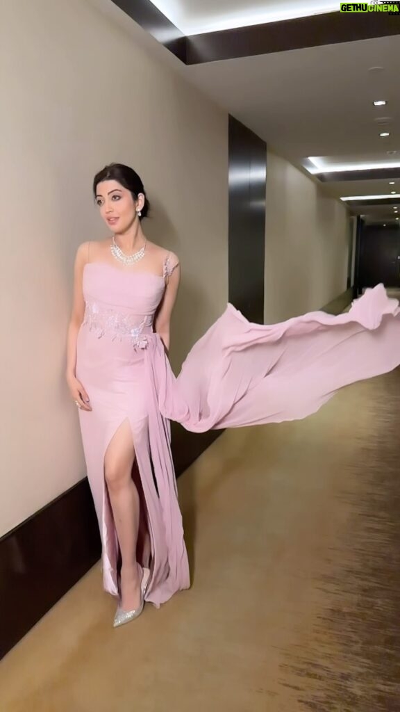 Actress Pranitha Subhash HD Instagram Photos and Wallpapers February ...