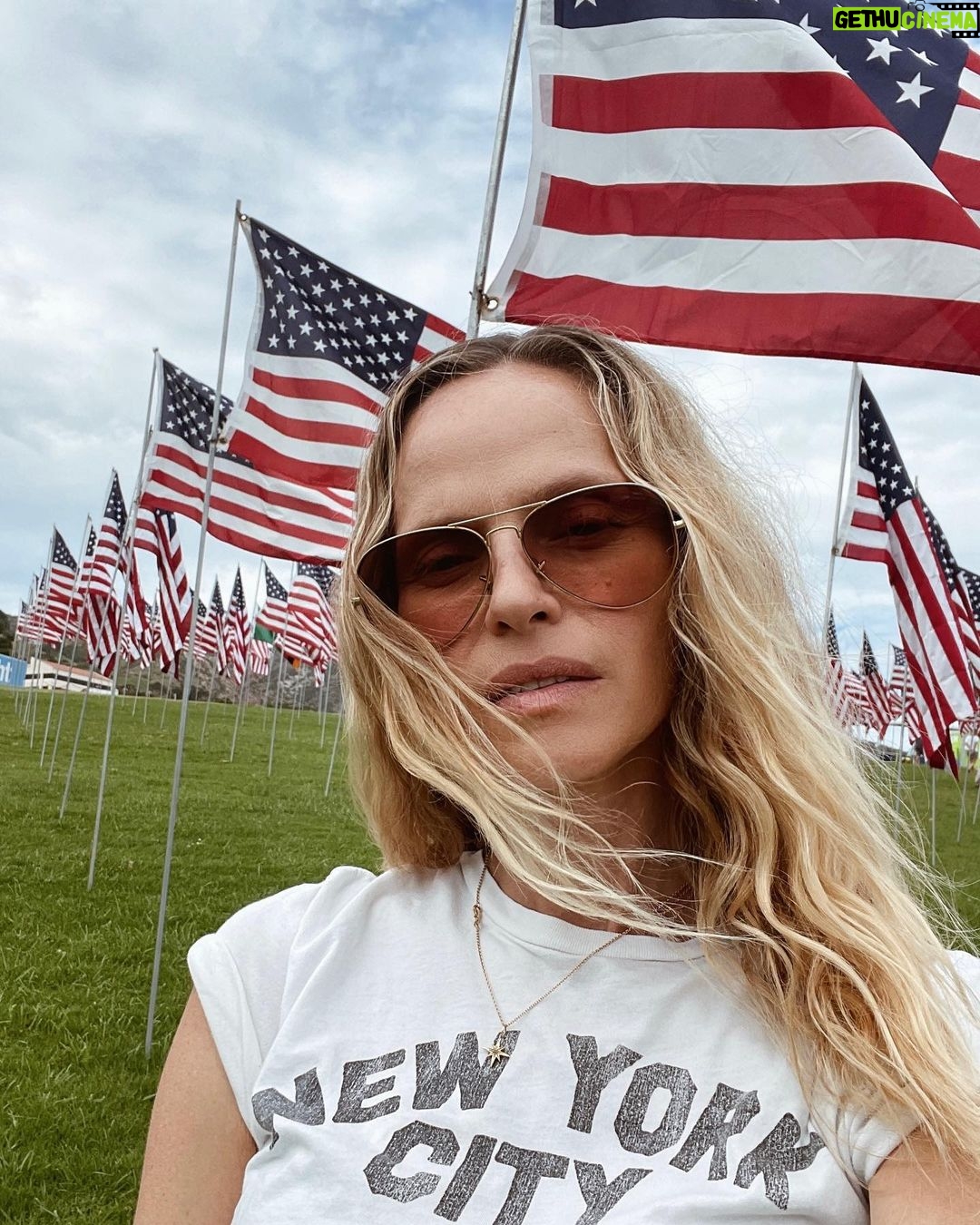 Rachel Roberts Instagram – Never forget. 9/11/2001 🇺🇸🙏🏻 ️ #nyc # ...