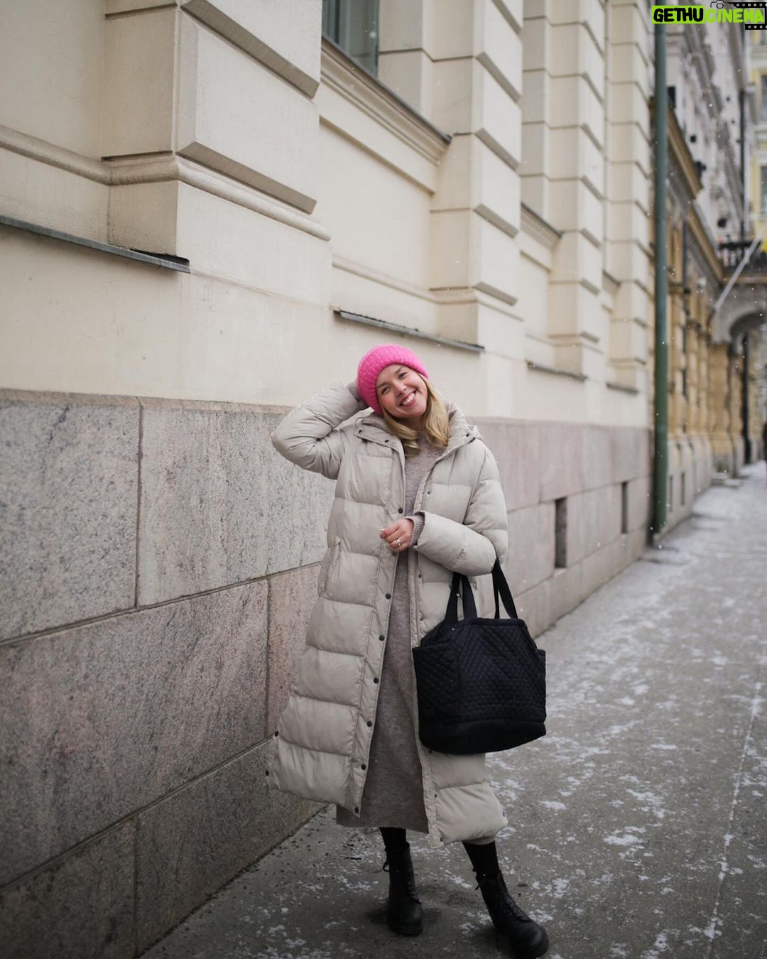 Actress Sara Parikka HD Instagram Photos and Wallpapers July 2024 ...