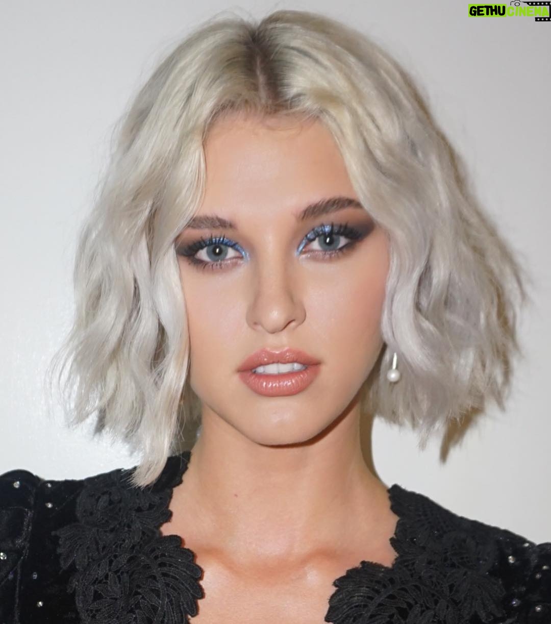 Actress Sarah Grey HD Instagram Photos and Wallpapers February 2019 ...