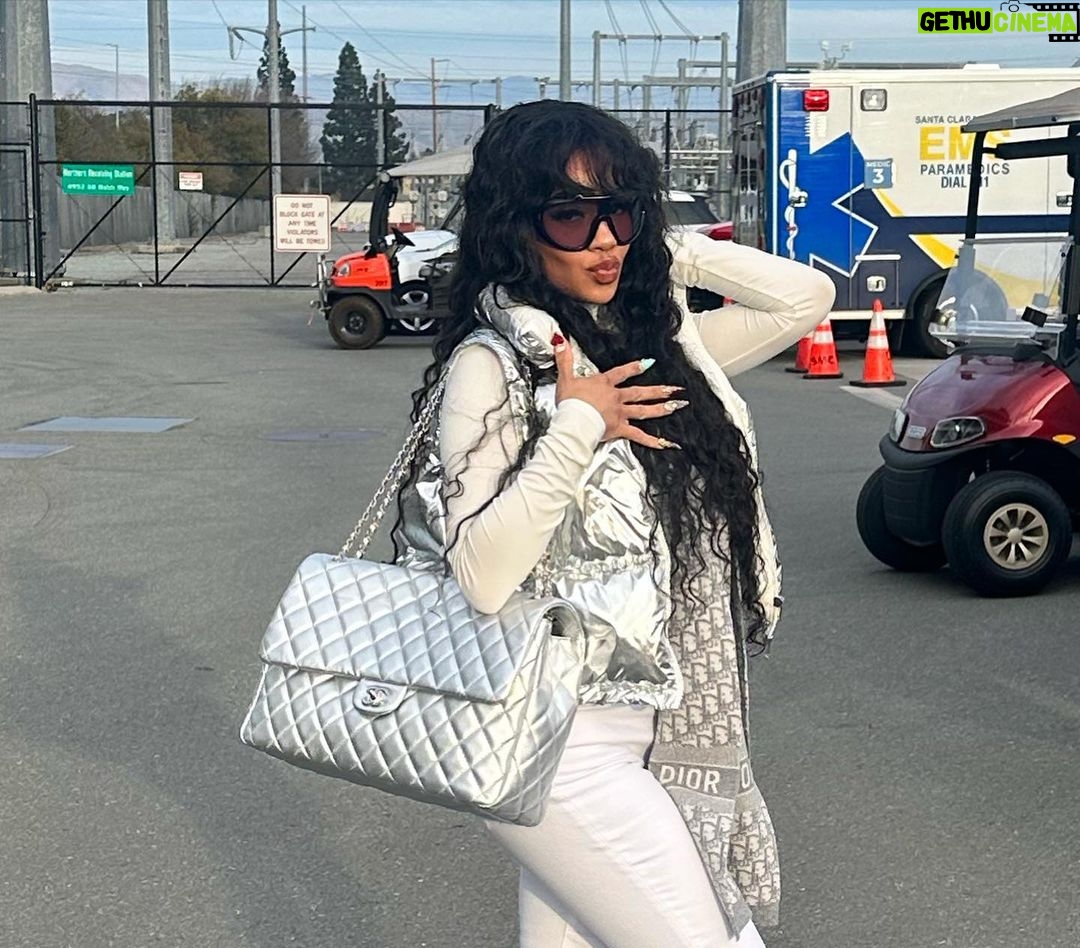 Saweetie Instagram – idgafff bang bang ‼️😤 thank you @49ers for hosting ...