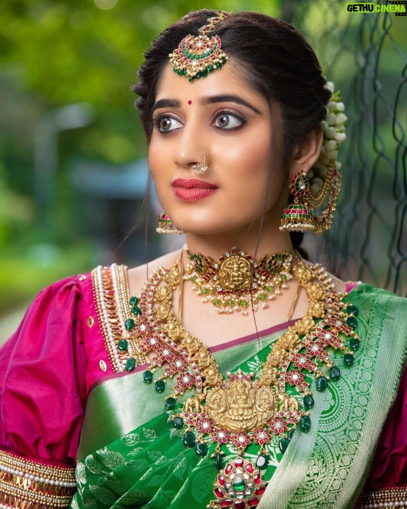 Actress Shambhavy gurumoorthy HD Instagram Photos and Wallpapers ...