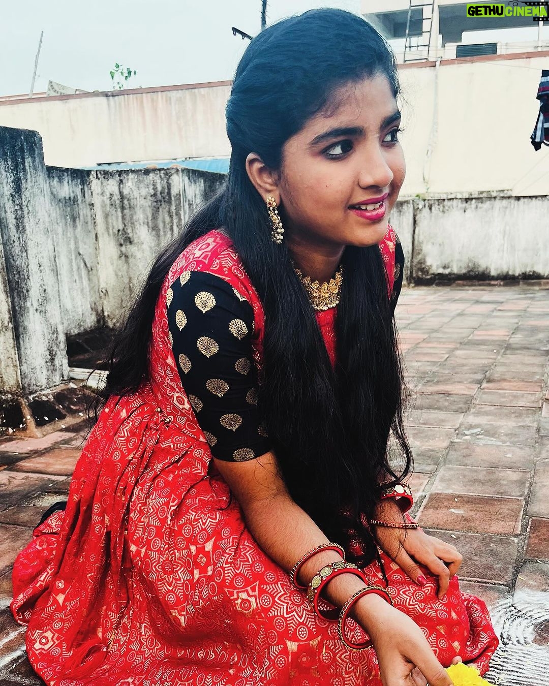 Actress Sherin Thara HD Instagram Photos and Wallpapers January 2024 ...