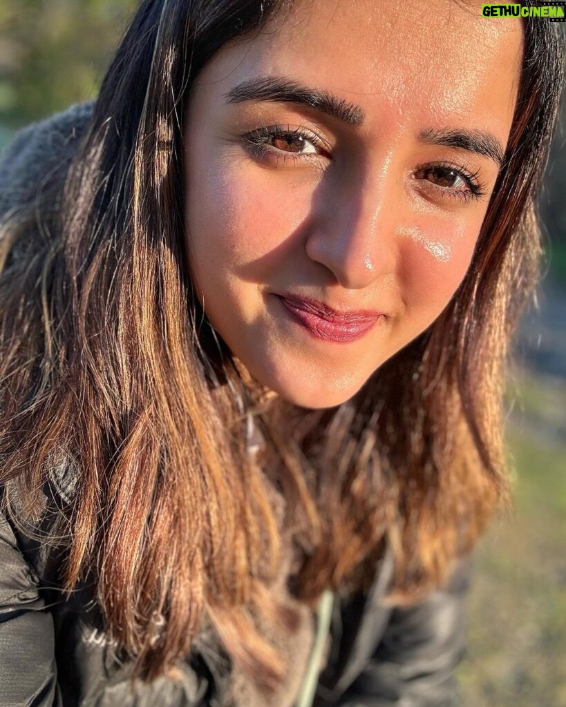 Actress Shirley Setia HD Instagram Photos and Wallpapers January 2024 ...