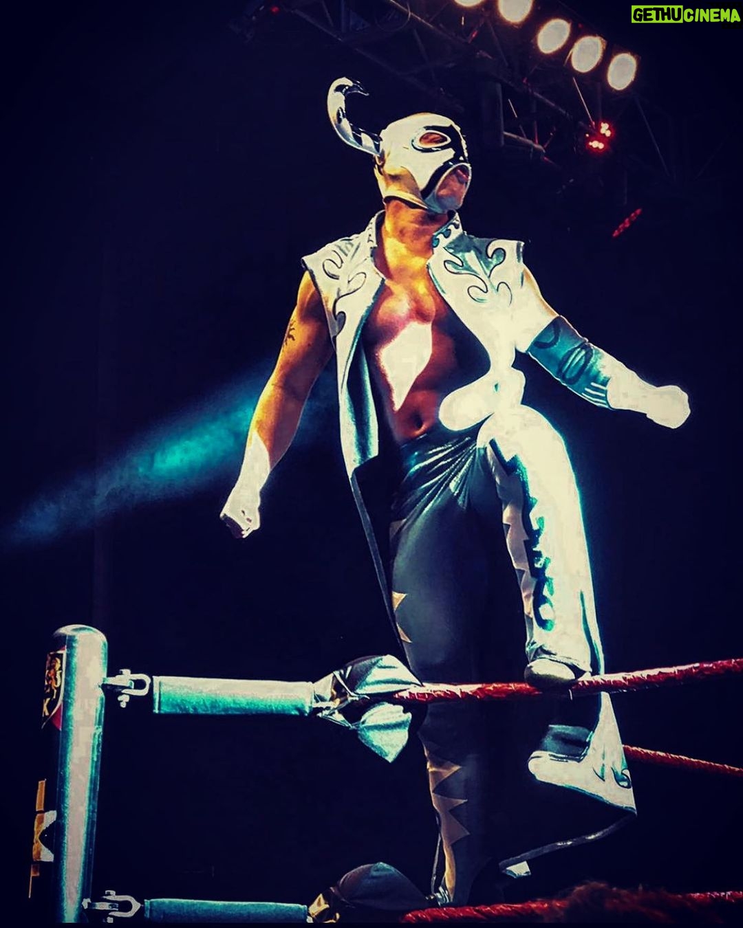Simon Musk Instagram – Intergalactic Spaceman. #wwe #ligero #nxtuk #nxt ...