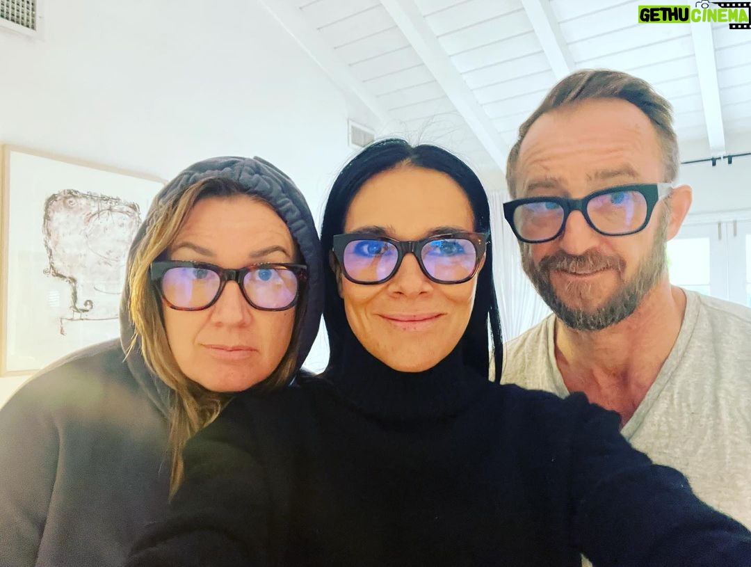 Simone Kessell Instagram – My LA Family 💫 Malibu, California | Gethu Cinema