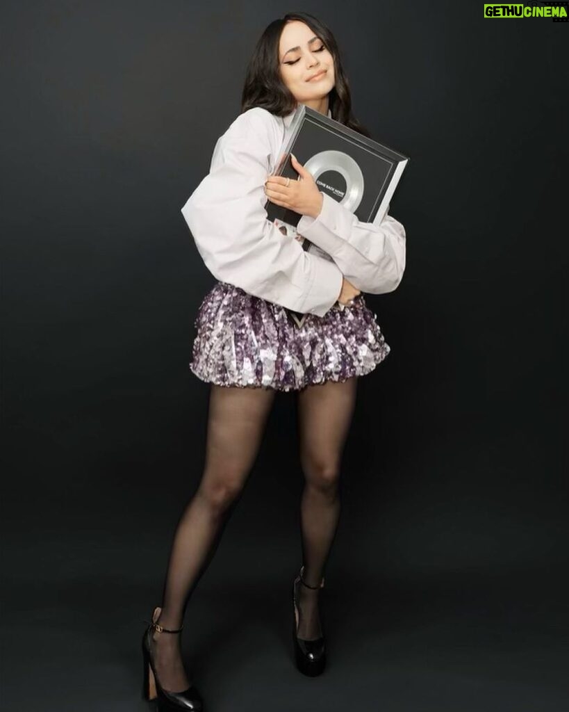 Actress Sofia Carson HD Instagram Photos and Wallpapers December 2023 | Gethu Cinema