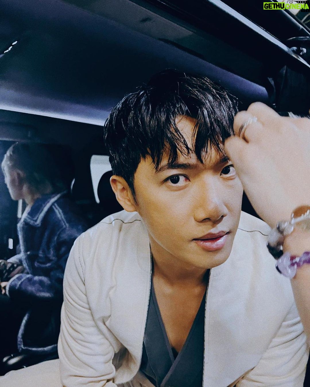 Stanley Yau Instagram – // 1) 巨豬期間限定! 2) 新髮型解🔓，髮型師叻叻 @seiko_sin 3) 原圖直出 ...