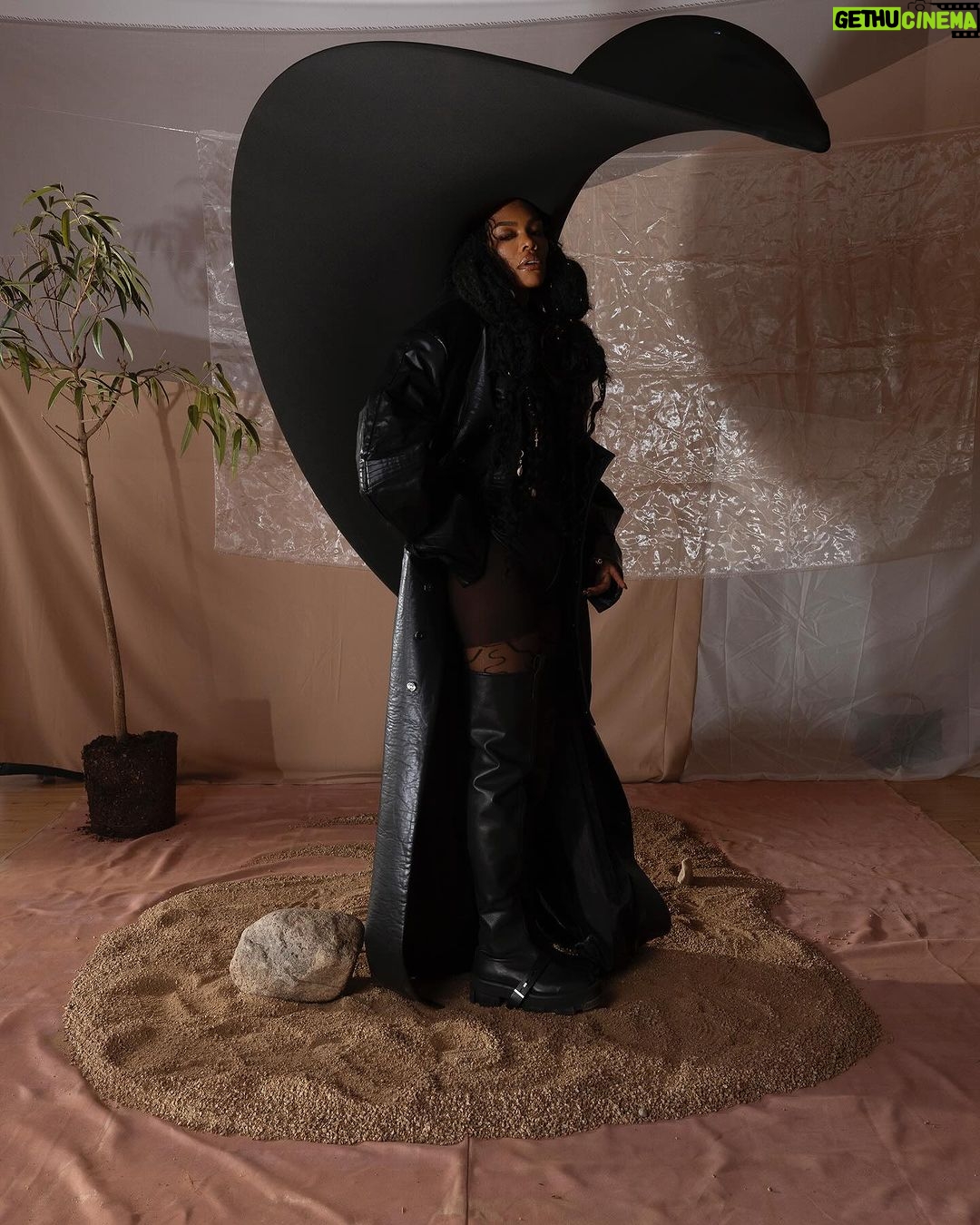 Teyana Taylor Instagram – Honored to be this months covah mothaaaaa for ...