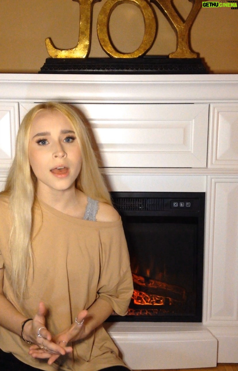 Actress Vivian Hicks HD Instagram Photos and Wallpapers August 2020 ...