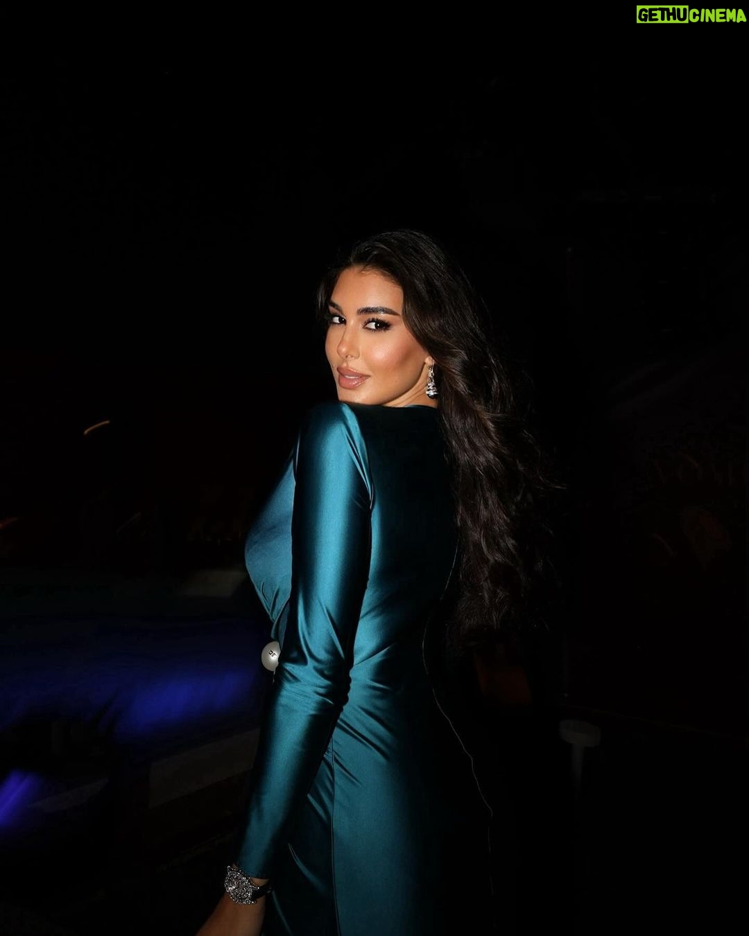 Actress Yasmin Sabri HD Instagram Photos and Wallpapers December 2023 ...