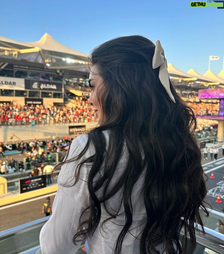 Actress Yasmin Sabri HD Instagram Photos and Wallpapers December 2023 ...