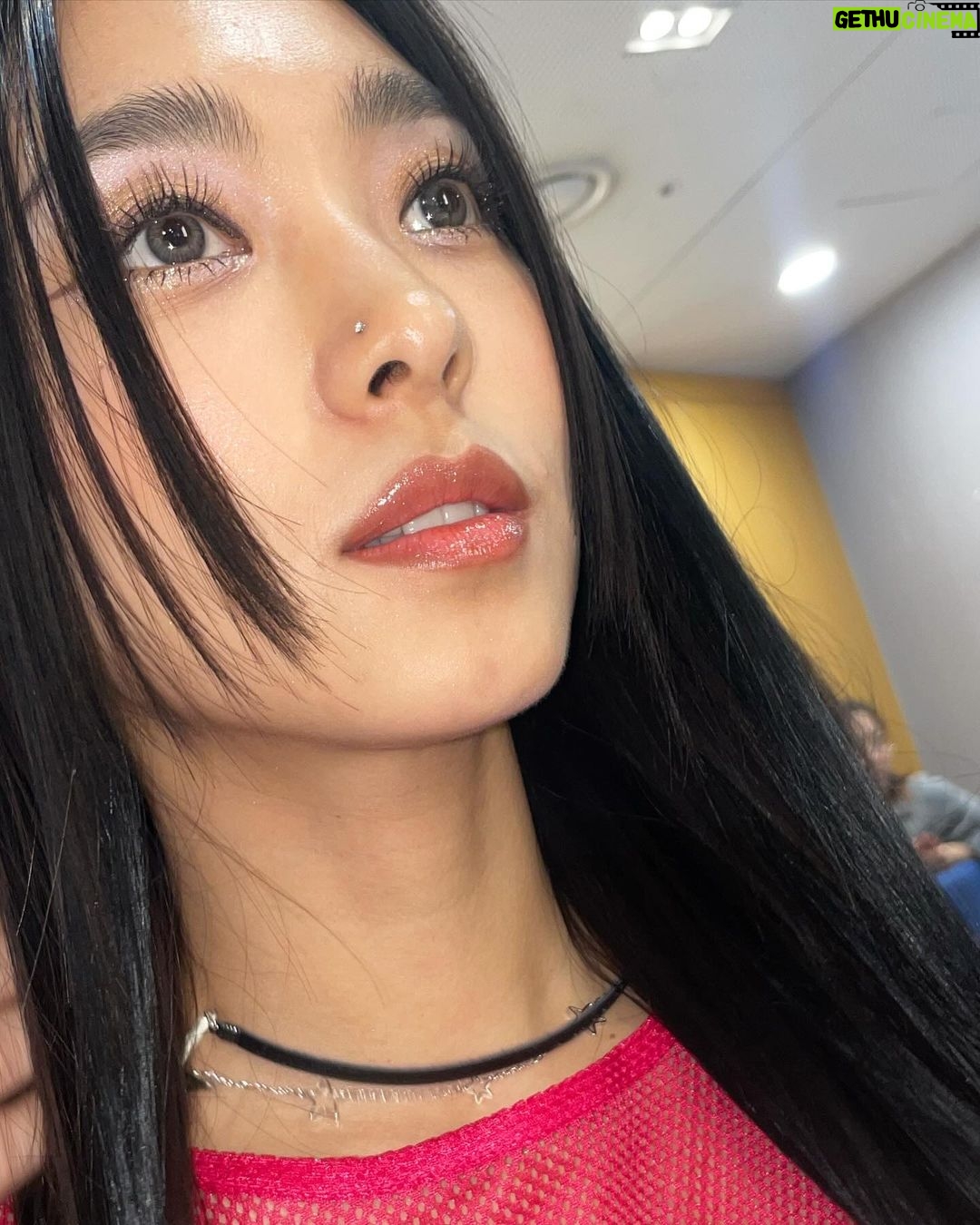 Actress Yoon Bo-ra HD Instagram Photos and Wallpapers January 2024 ...