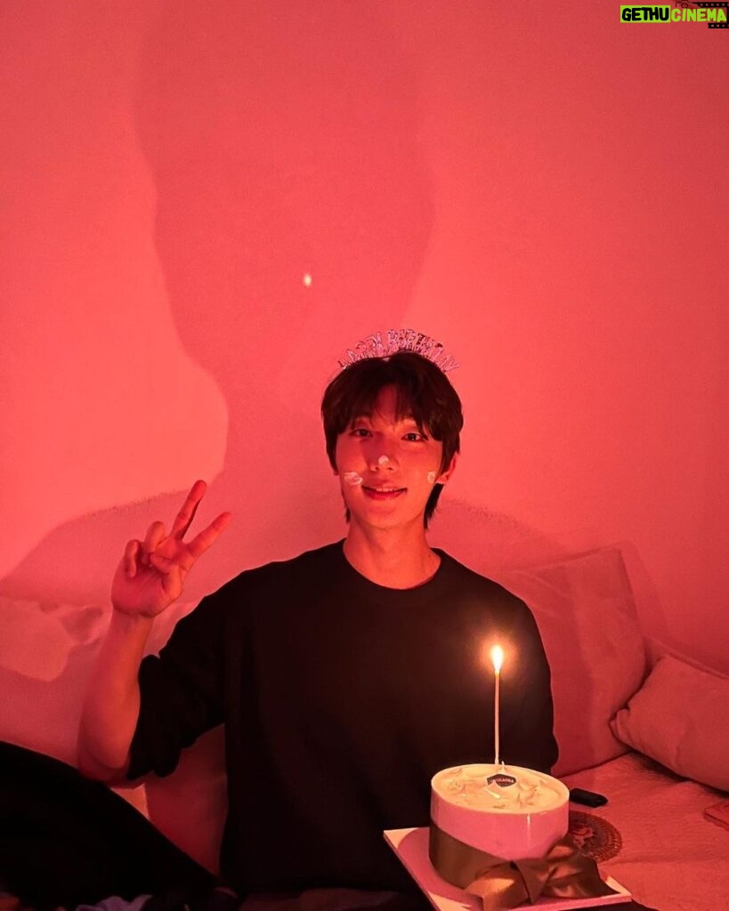 Actor Yoon Jun-won HD Instagram Photos and Wallpapers January 2024 ...