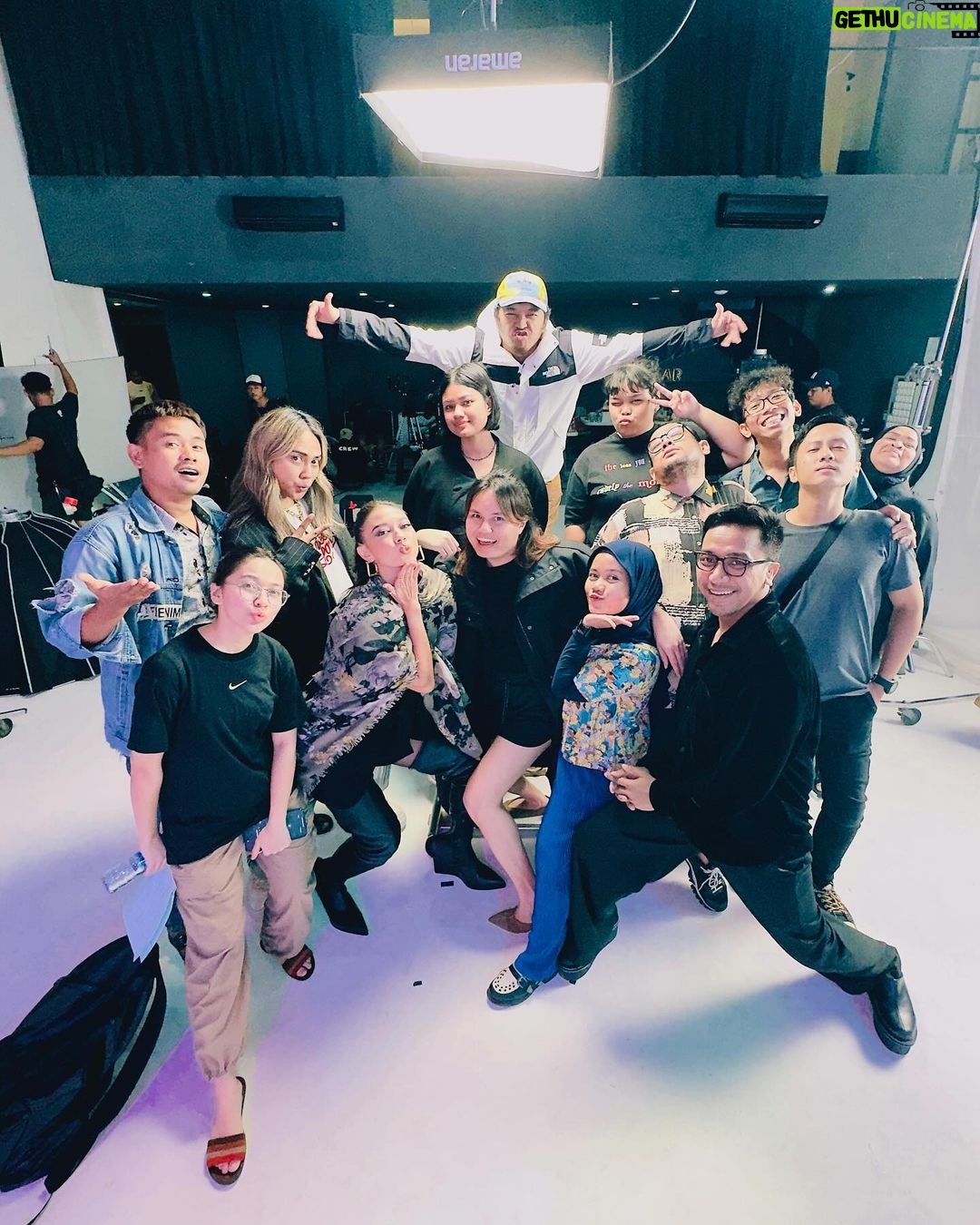 Yuki Kato Instagram – A behind the scene of Yuki Kato on set of ...