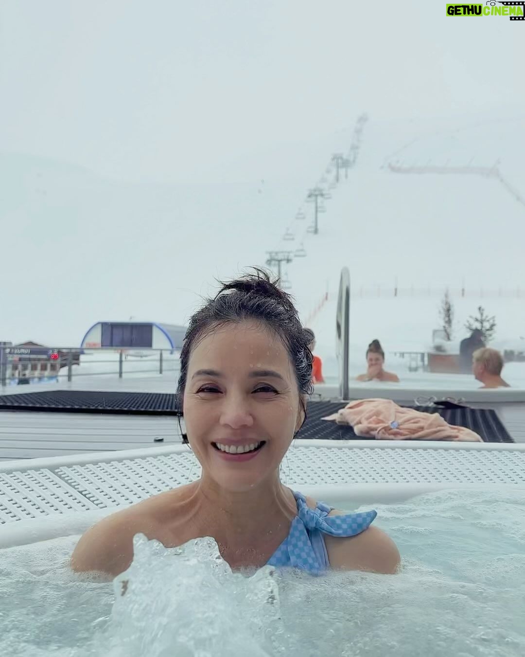 Actress Zoe Tay HD Instagram Photos and Wallpapers December 2023 ...