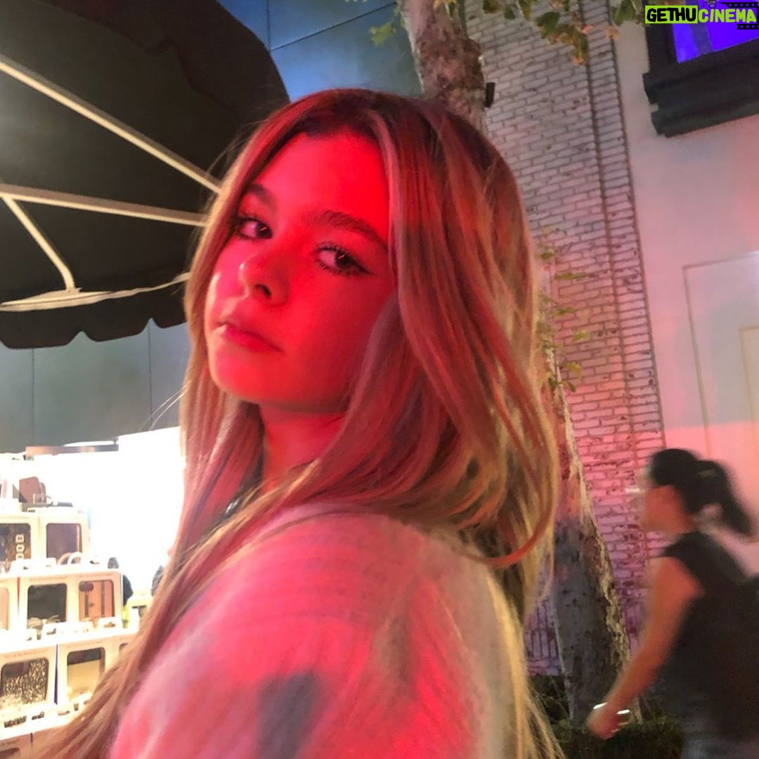 Addison Riecke Instagram – moondust Milky Way Galaxy | Gethu Cinema