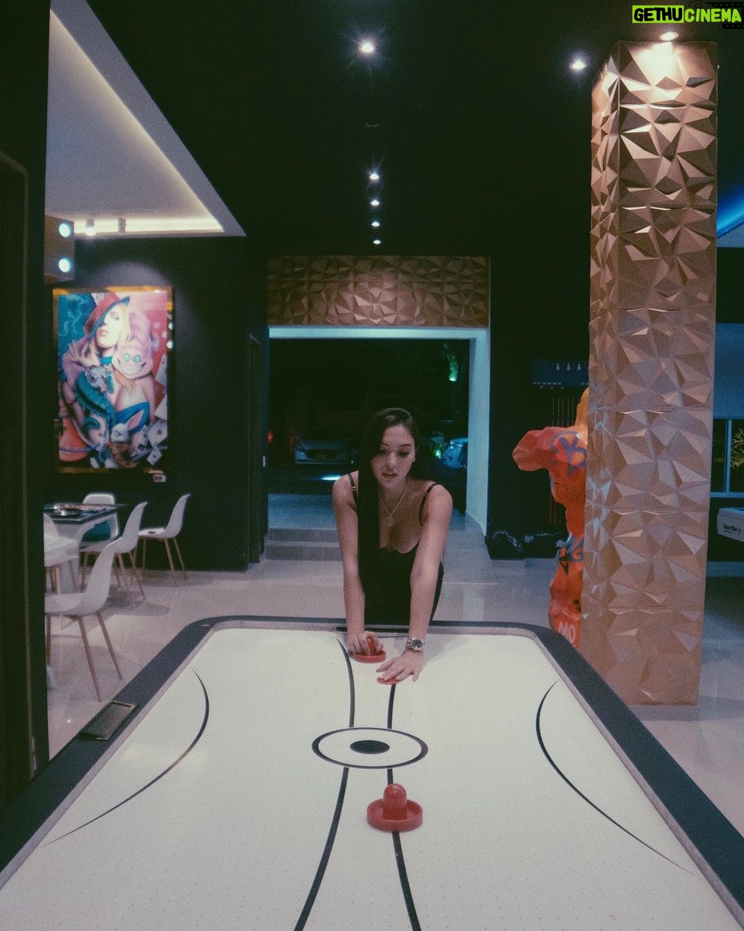 Aida Victoria Merlano Instagram – Ella va por la vida con el andar de ...