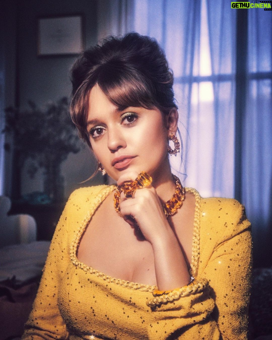 Actress Aimee Lou Wood HD Instagram Photos and Wallpapers September ...