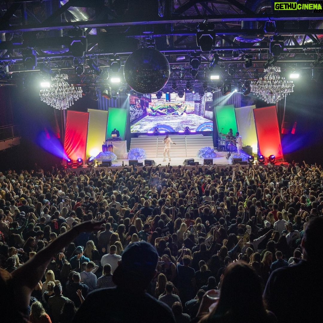 Akon Instagram – Philly !!!Sold Out!!! Off the chain AKON SUPER FAN ...