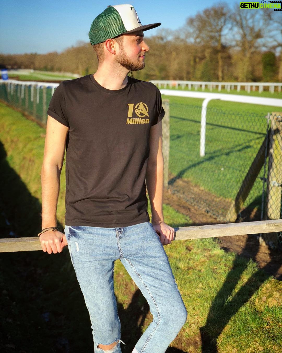 Alastair Aiken Instagram – Still buzzing after hitting 10 Million ...