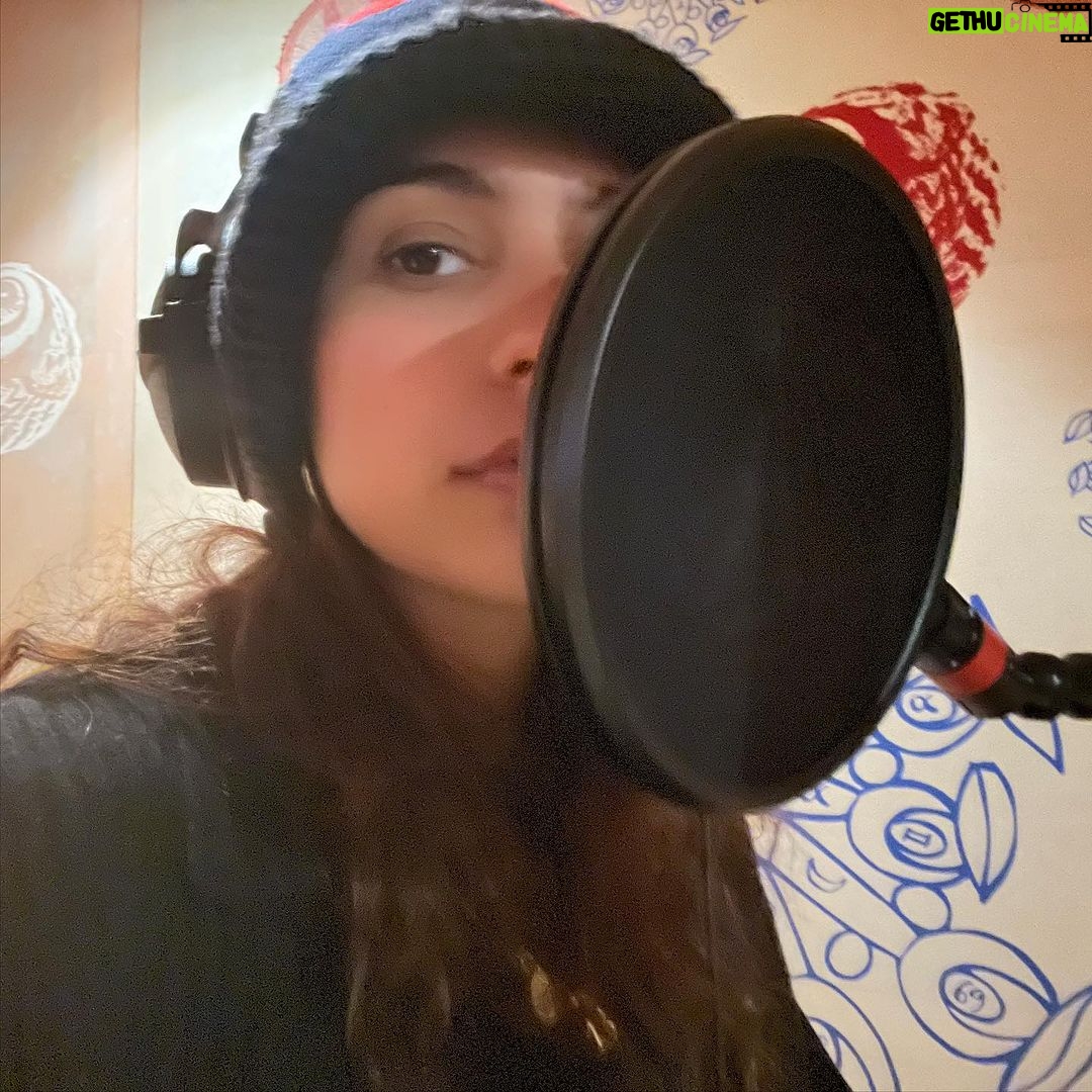 Alessia Cara Instagram – still a singer btw dw | Gethu Cinema