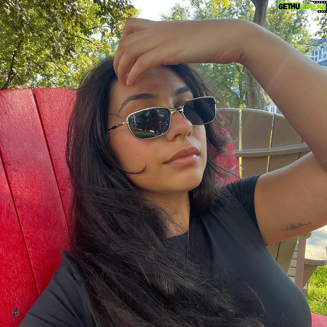 Alessia Cara Instagram – 🍂 | Gethu Cinema