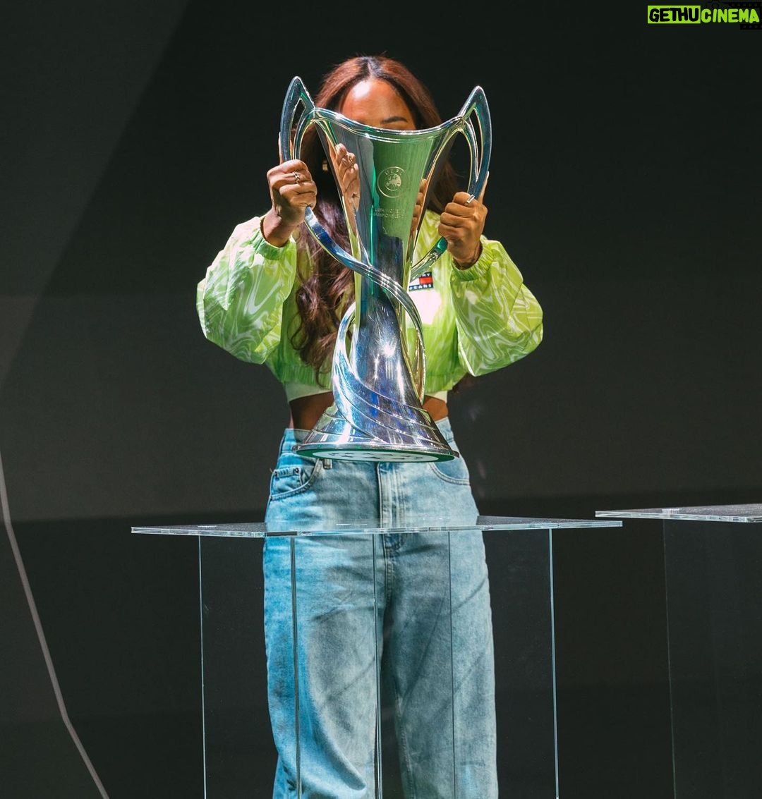 Alex Scott Wiki, Biography, Age, Gallery, Spouse and more