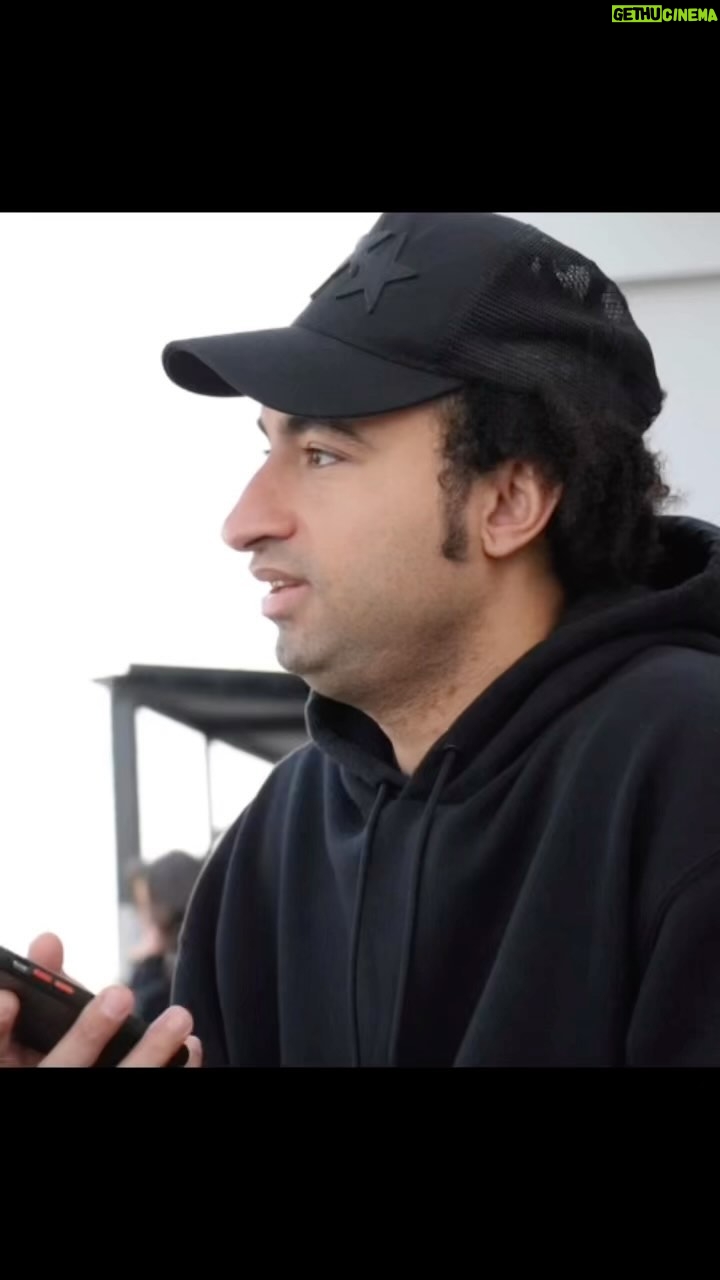 Ali Rabie Instagram – لسه بفكر ؟! 😀 | Gethu Cinema