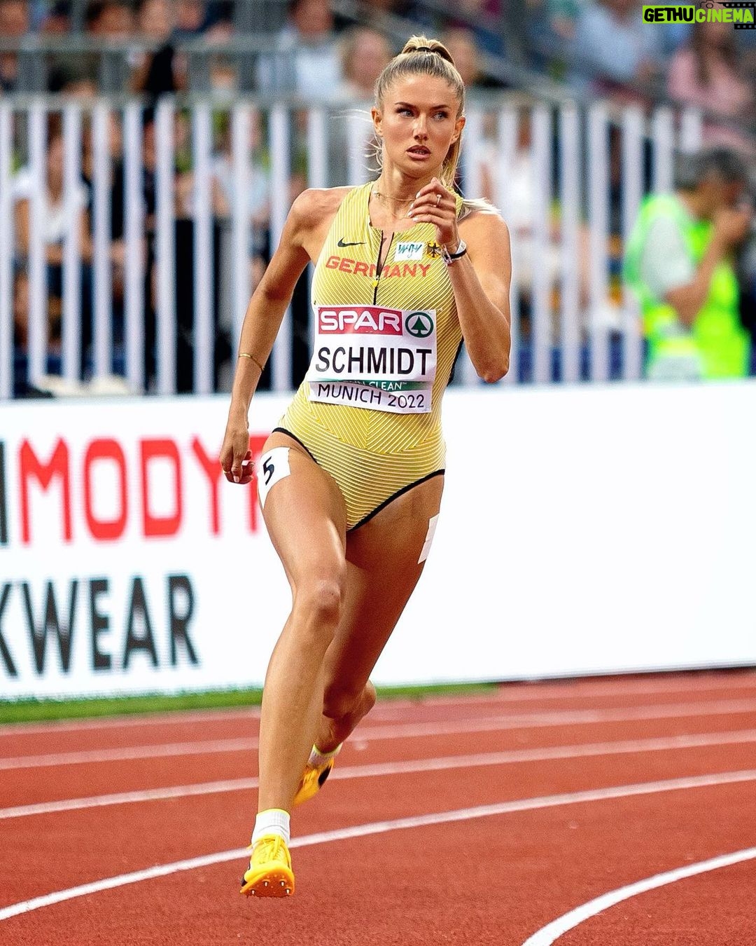 Alica Schmidt Instagram – @ work #trackandfield #sprint 🎥 @paul_gnw ...
