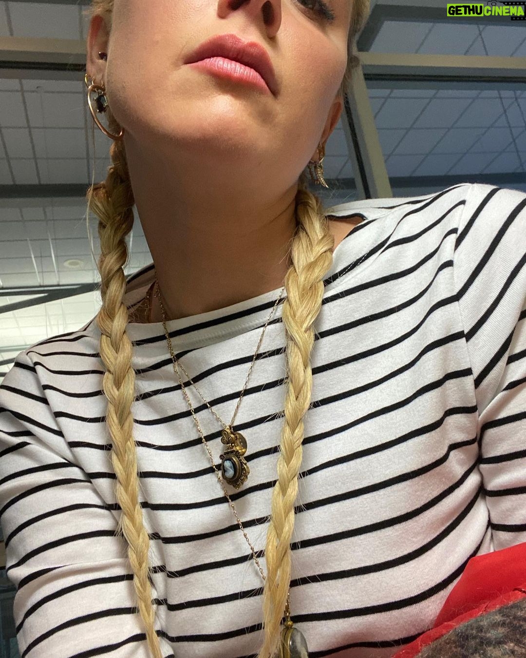 Amber Heard Instagram – Oh, just the tiniestttt little doll hair braids ...