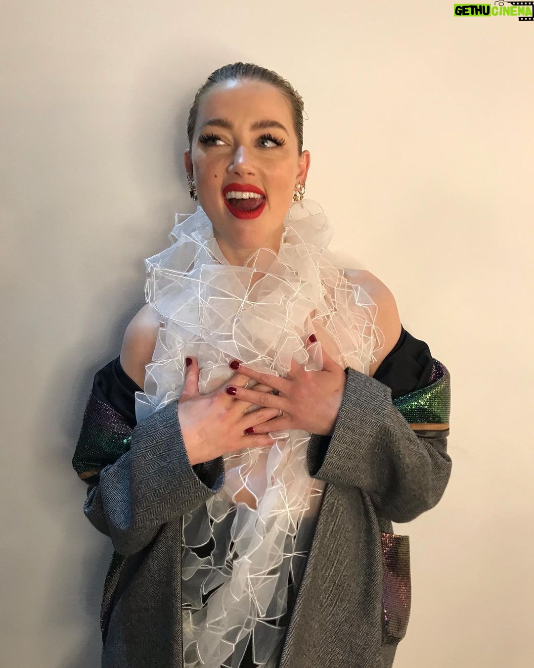 Amber Heard Instagram – All the ruffles and frills @wonderland | Gethu ...