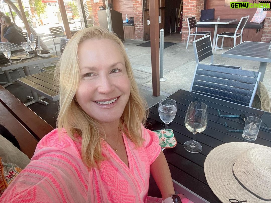 Angela Kinsey Instagram – 52! Such a wonderful day with my family ...
