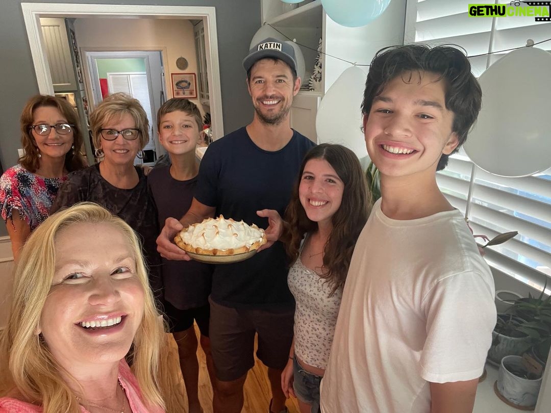 Angela Kinsey Instagram – 52! Such a wonderful day with my family ...