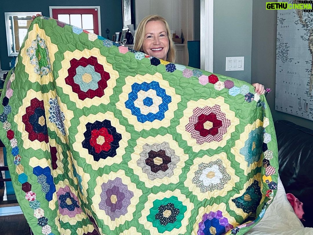 Angela Kinsey Instagram – 52! Such a wonderful day with my family ...