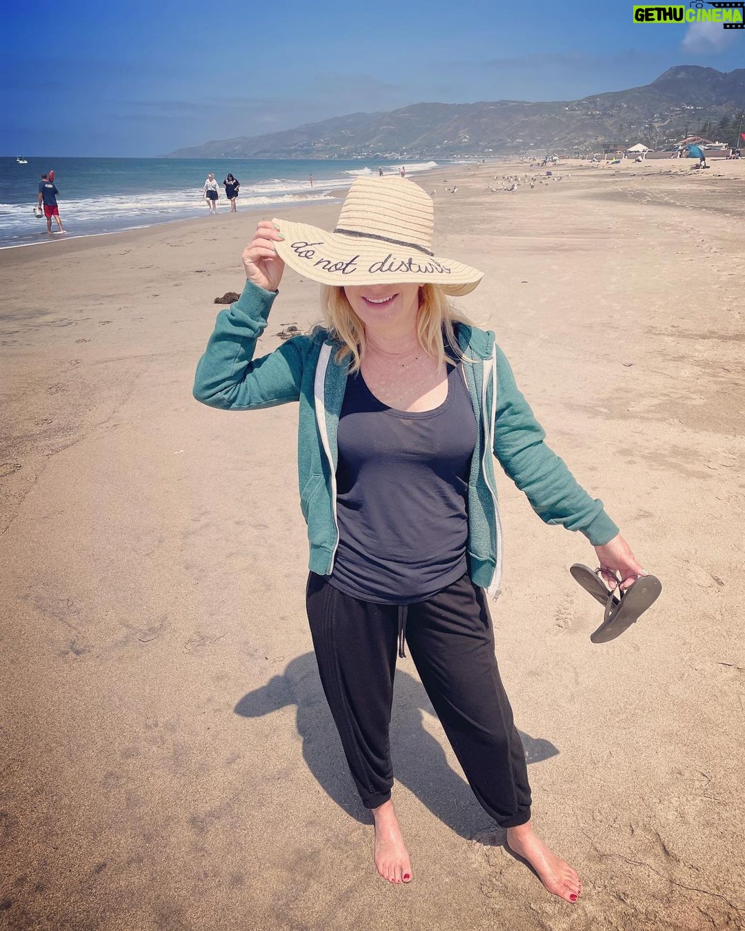 Angela Kinsey Instagram – Ready for summah… 😉 | Gethu Cinema